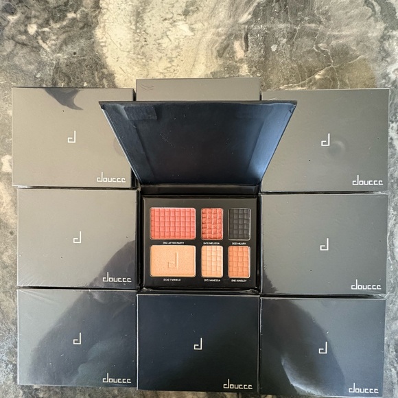 Doucce | Makeup | Doucce Cream And Pink Eyeshadow Palette Sleek Design ...